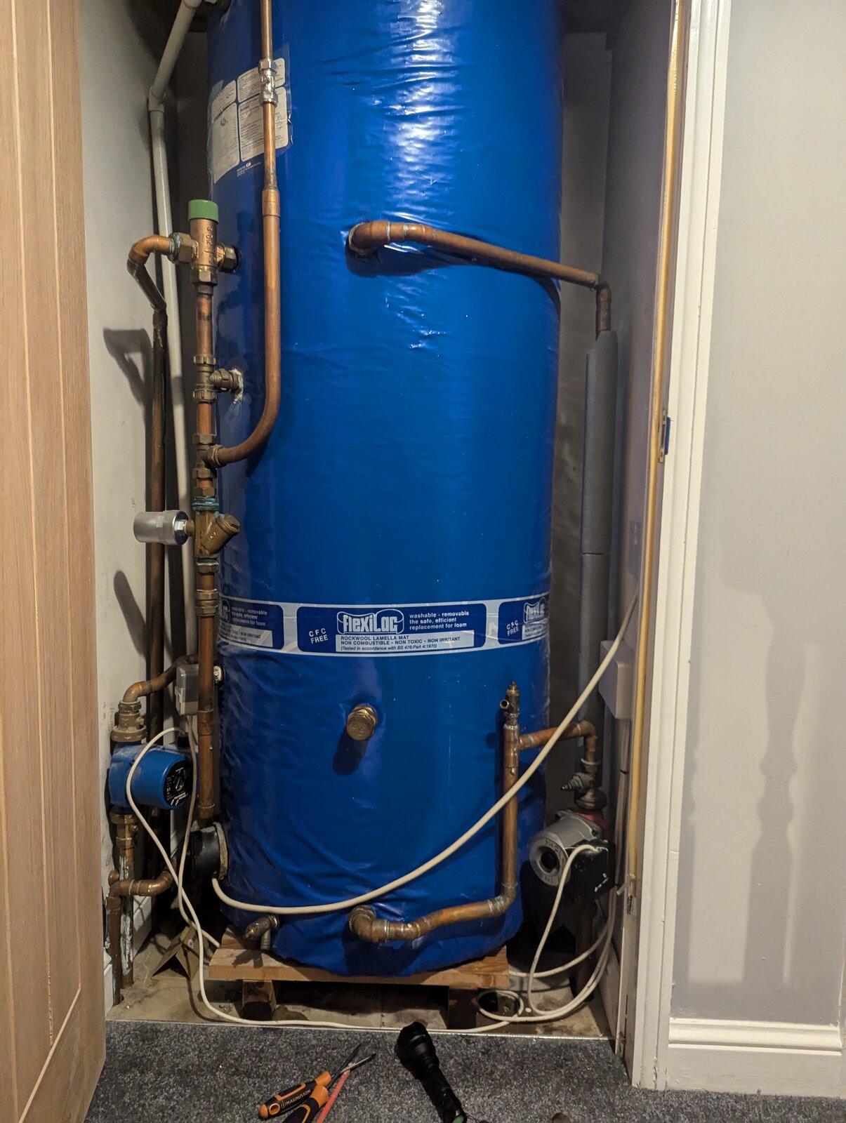British gas 330 f22 thermal store | DIYnot Forums