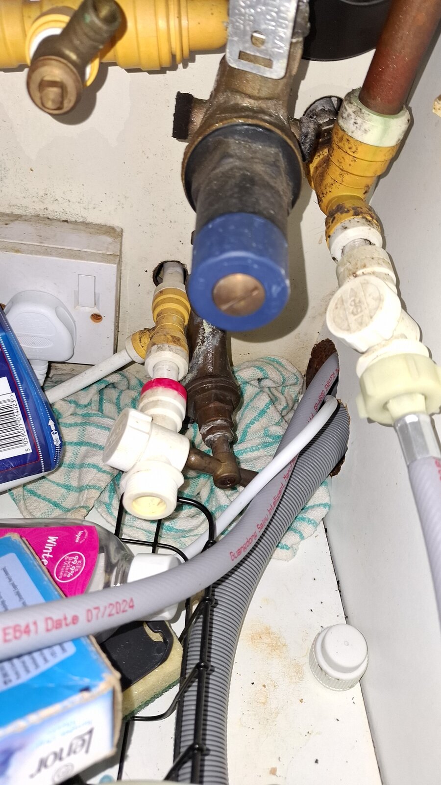 Leaking Stop Cock | DIYnot Forums