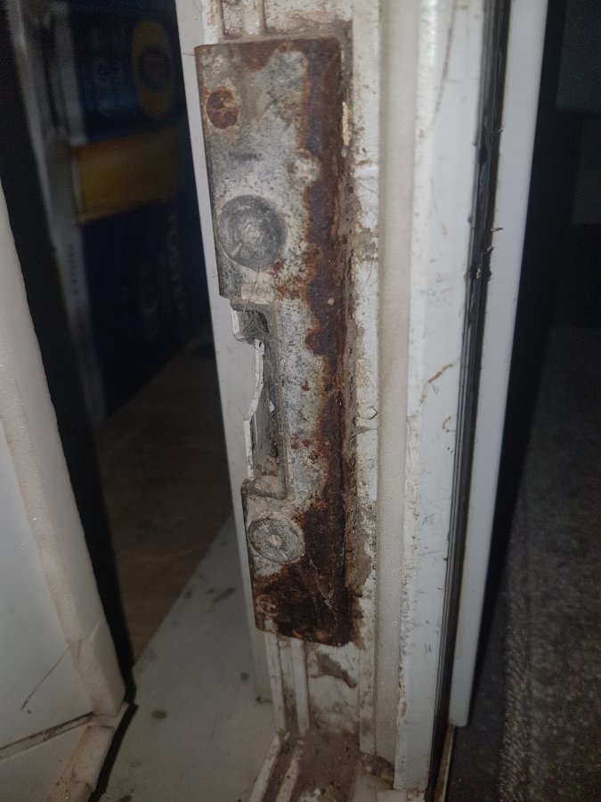 Door latch part name | DIYnot Forums