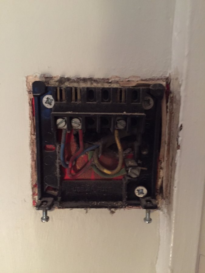 Replace RTS1 drayton thermostat with simple AC on/off switch | DIYnot ...