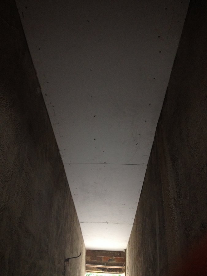 Alleyway ceiling/soffit - What to cover with? | DIYnot Forums
