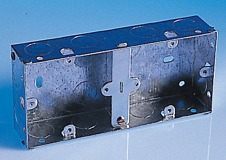 Can I put a fused spur off a cooker socket outlet?? | DIYnot Forums