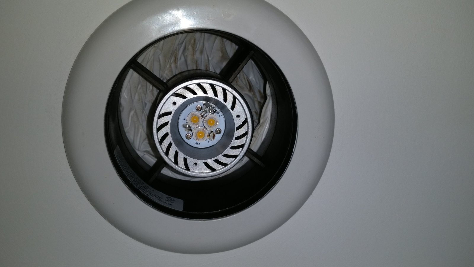 Help changing light bulb | DIYnot Forums