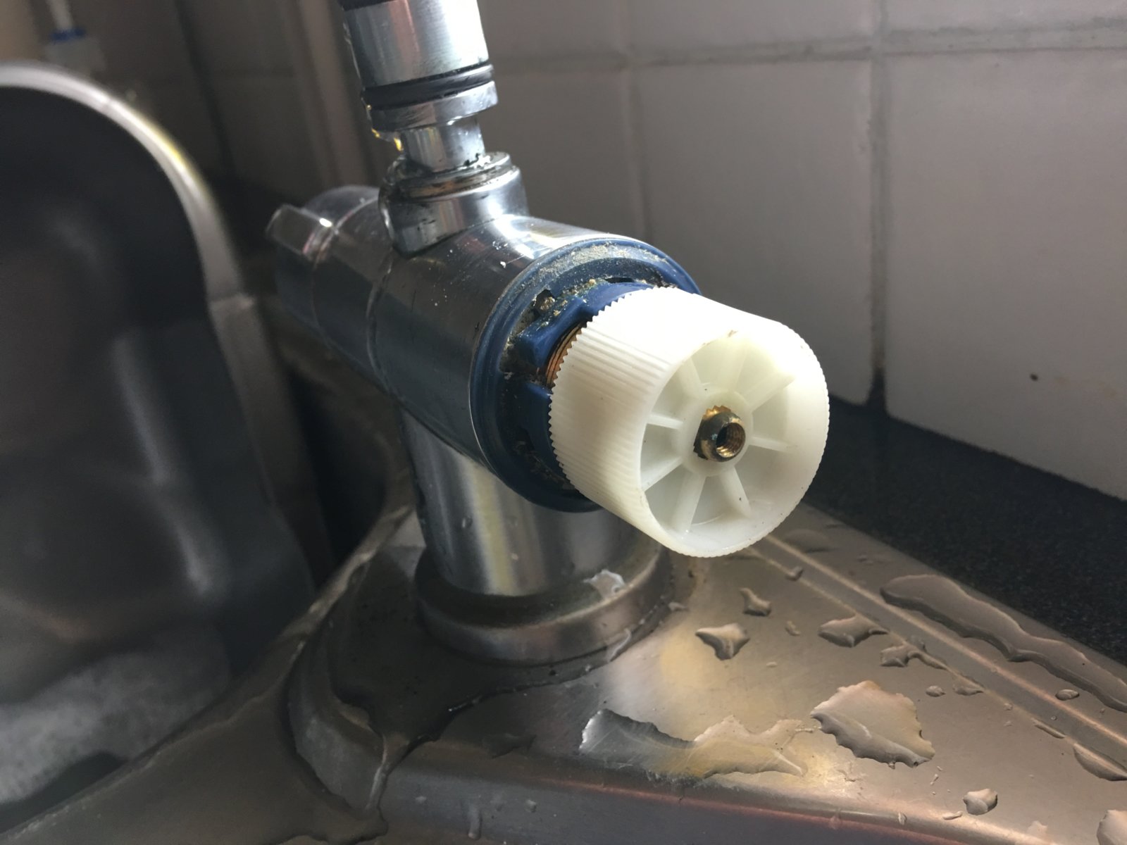 Dripping Mixer Tap | DIYnot Forums