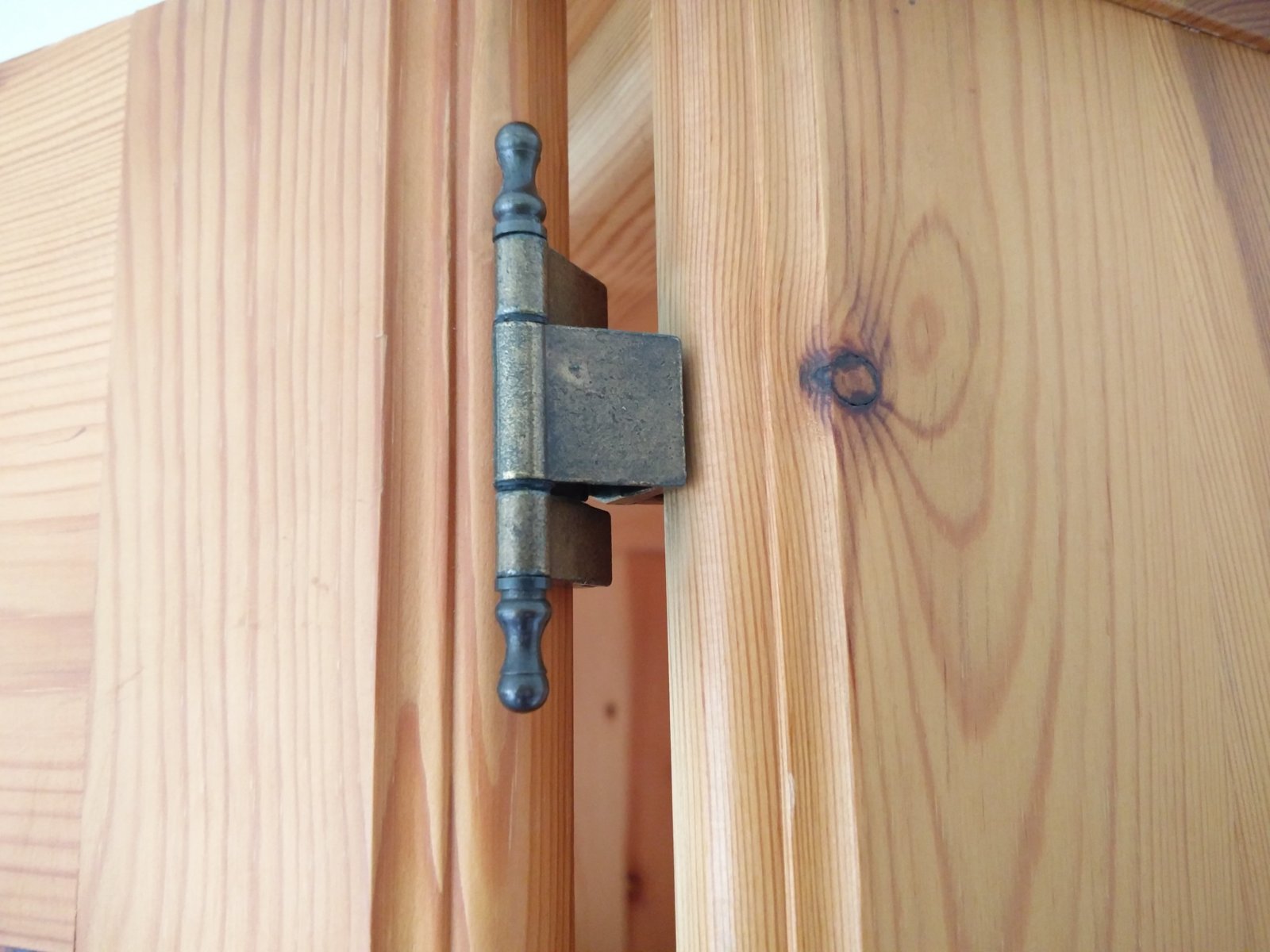 Identify this broken hinge | DIYnot Forums