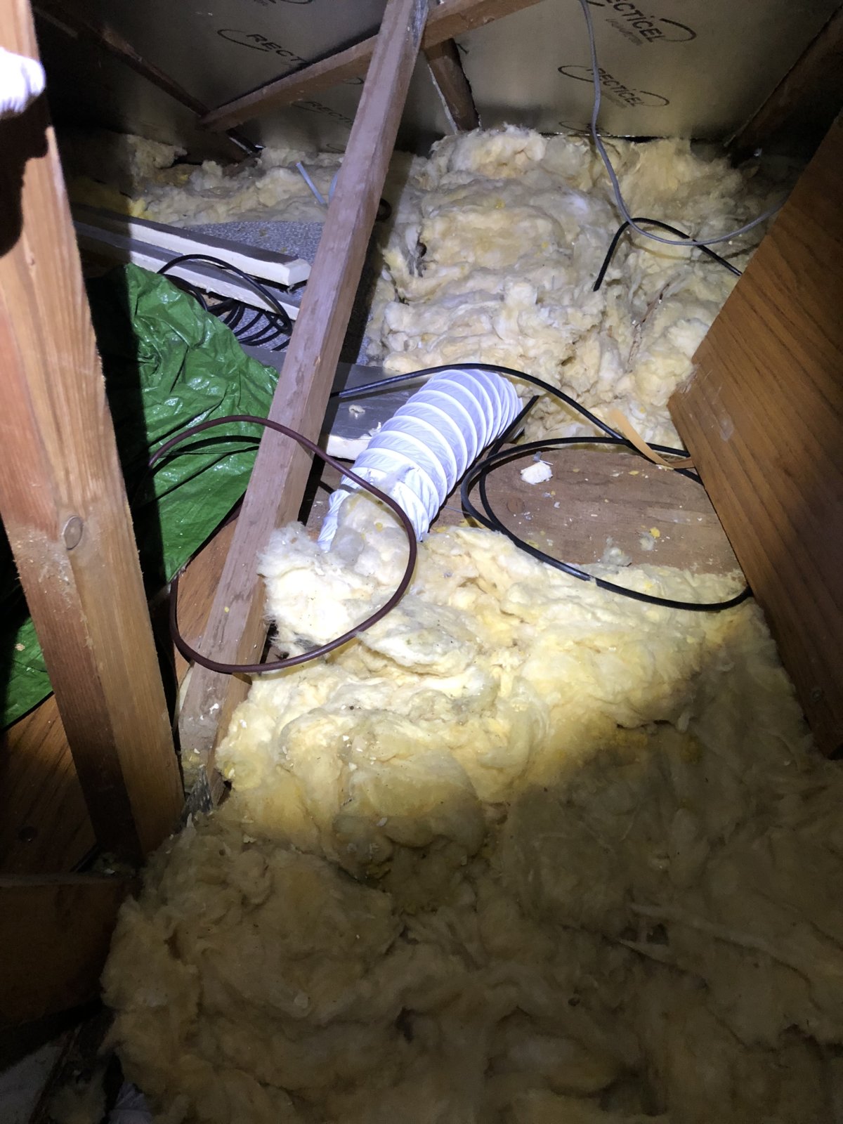 Bathroom extractor ducting in attic | DIYnot Forums