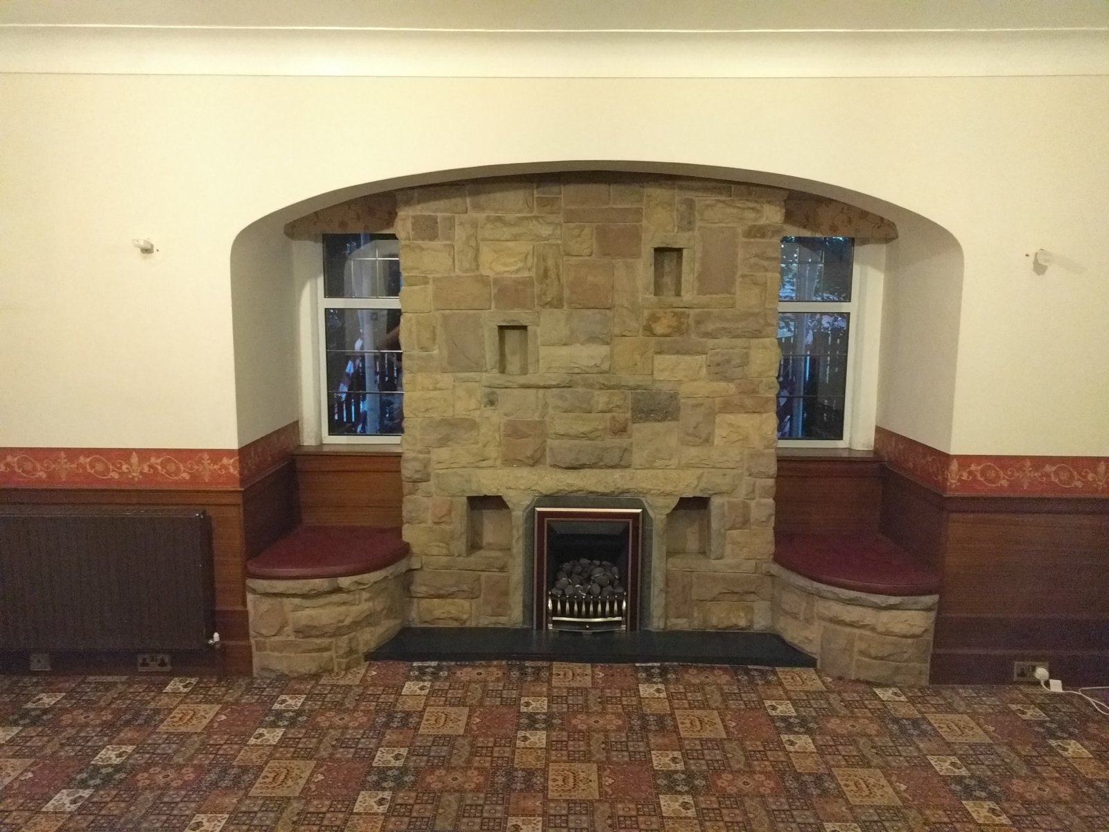 Mount TV - large cavity | DIYnot Forums