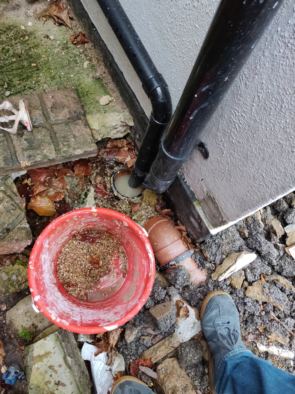 new external drain all blocked up | DIYnot Forums