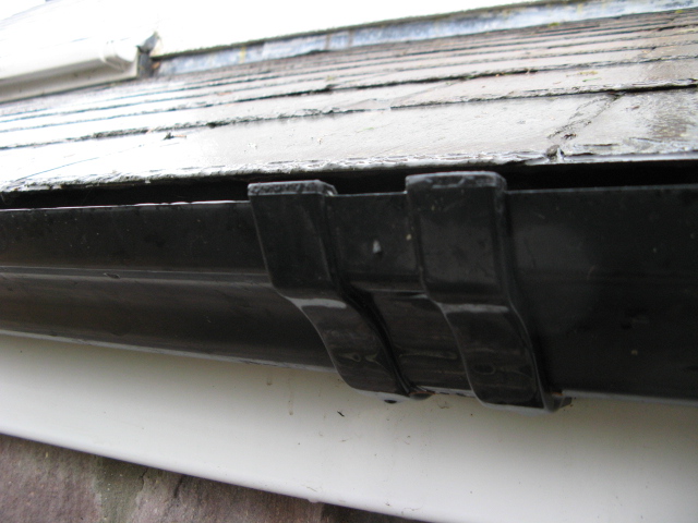 A couple of small gutter leak problems... | DIYnot Forums