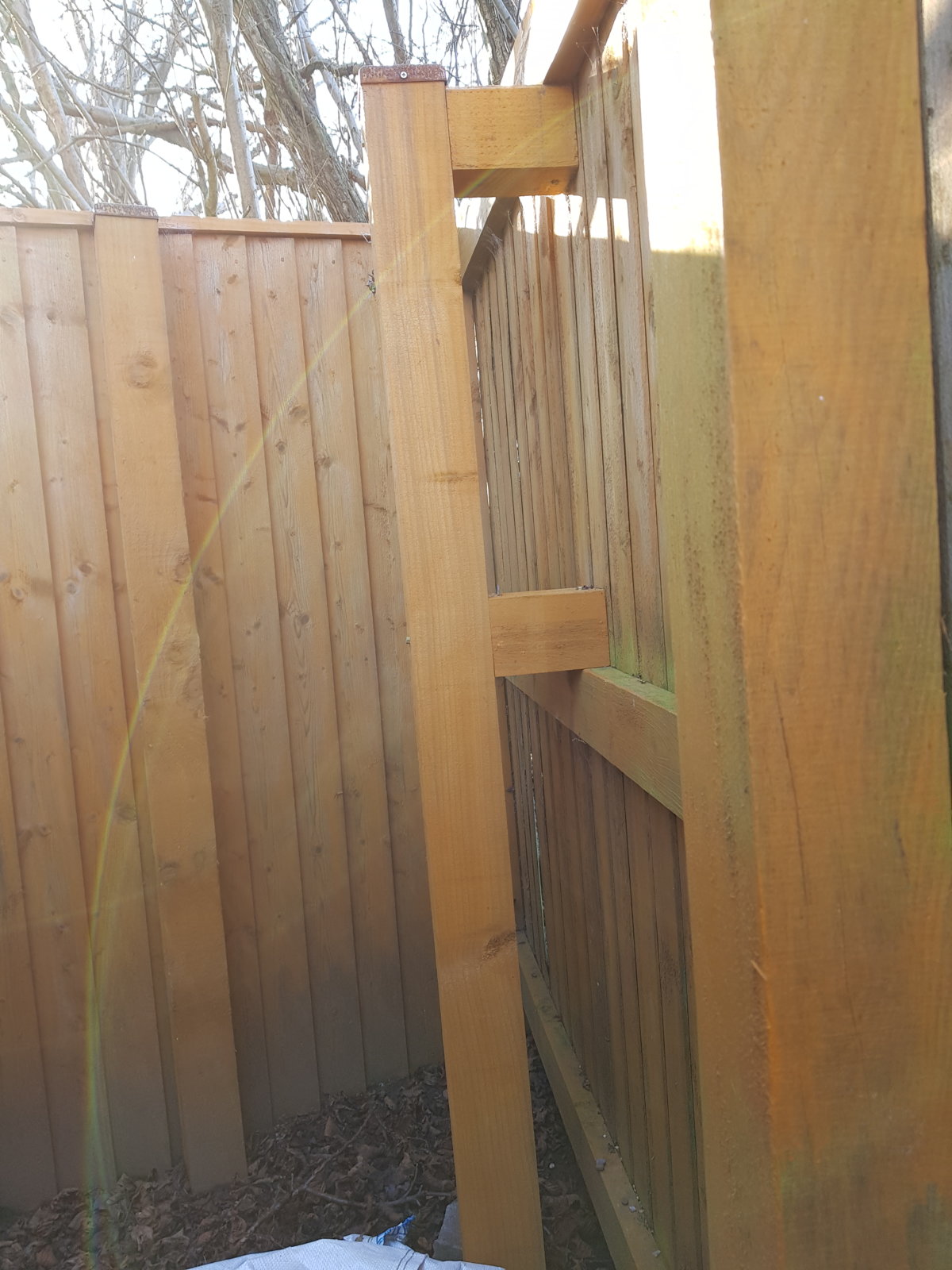 Fixing fence posts to an old wall with coping stones - advice | DIYnot Forums