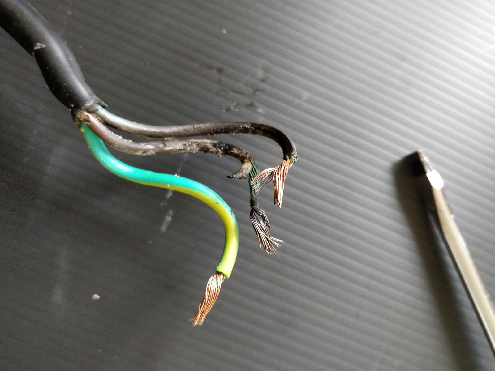 Dangerous electrics? | DIYnot Forums