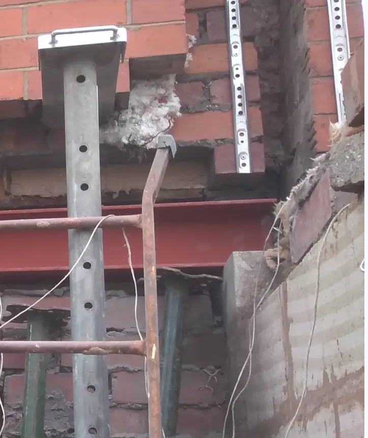 Bonding 100mm to 75mm cavity internal wall | DIYnot Forums