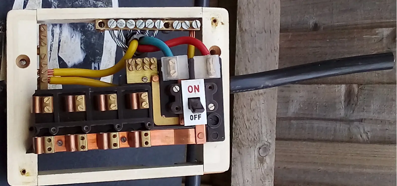 Terminating an armoured cable | DIYnot Forums