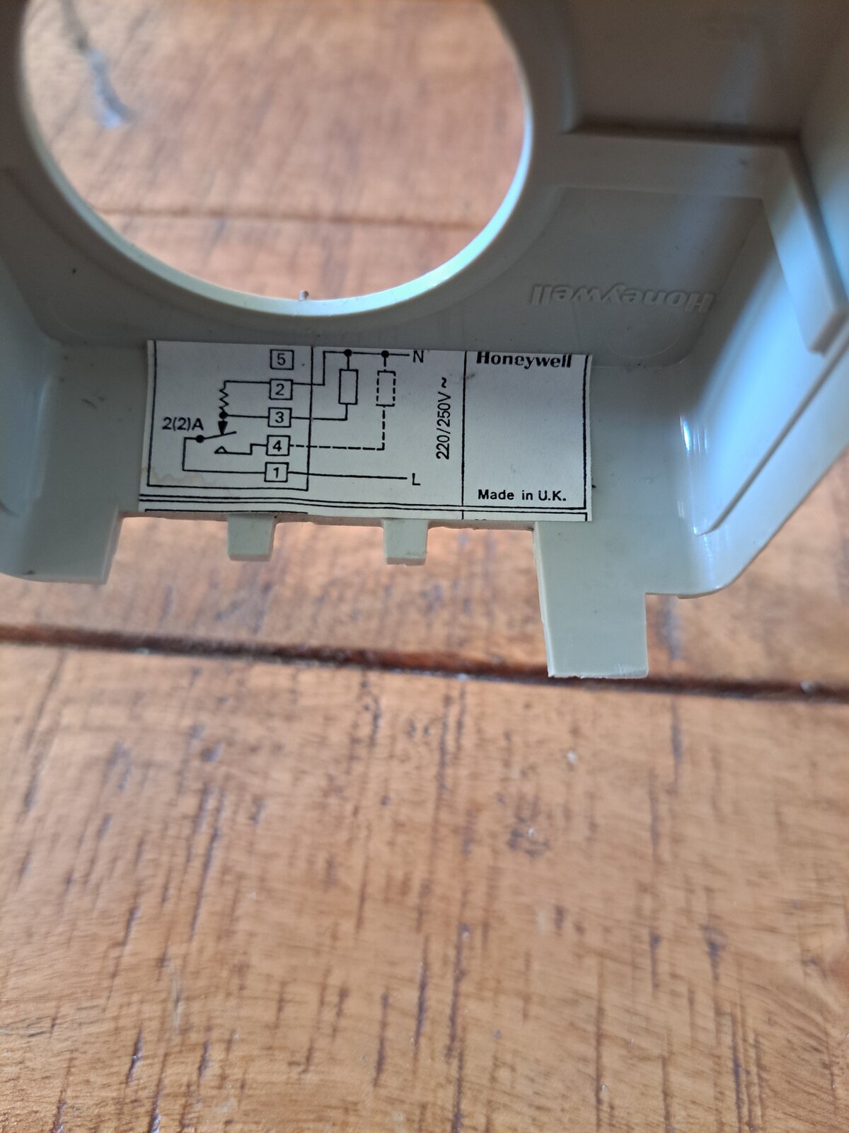 Bridging Old Thermostat | DIYnot Forums
