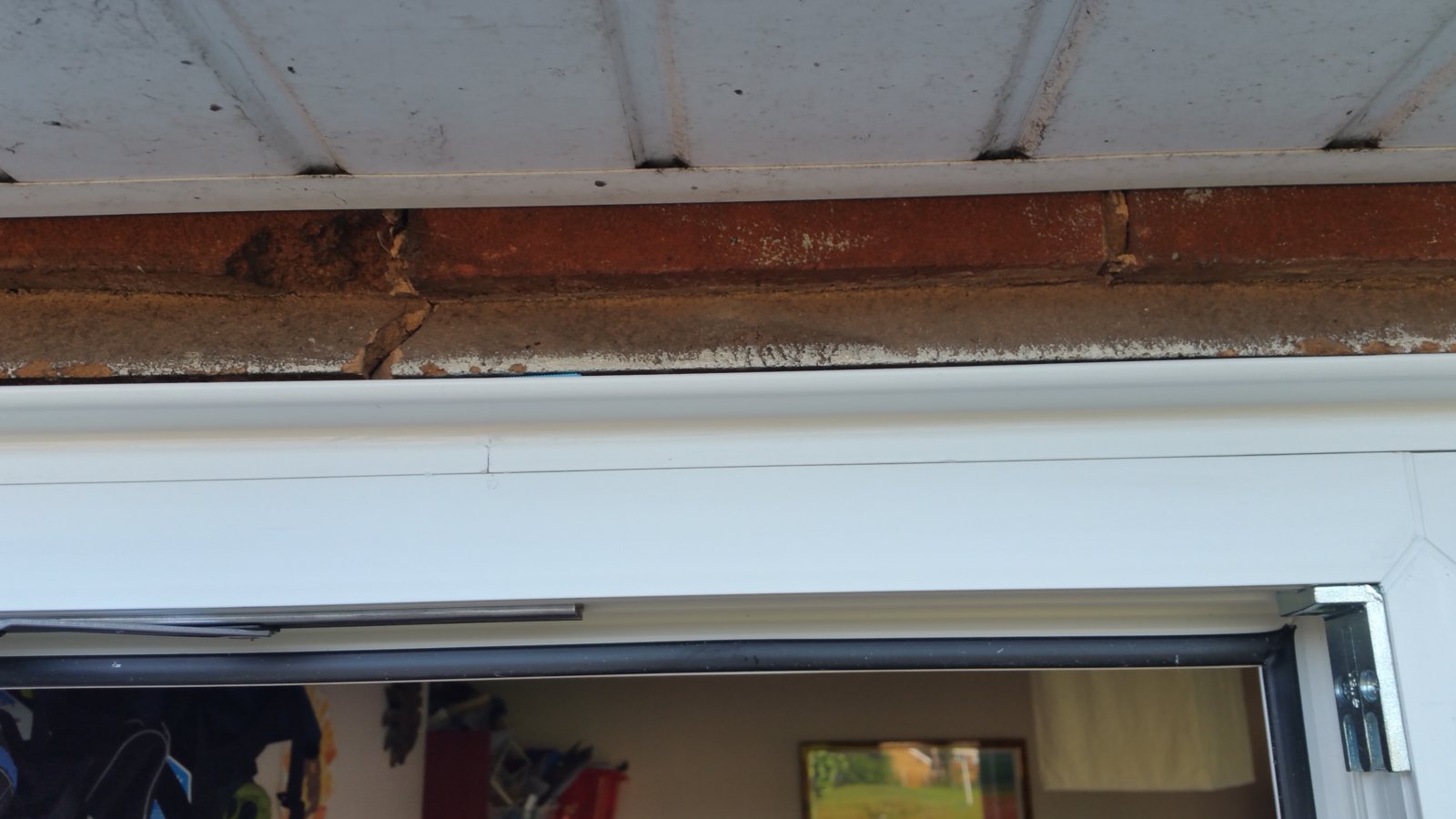 Gap above new window frame | DIYnot Forums