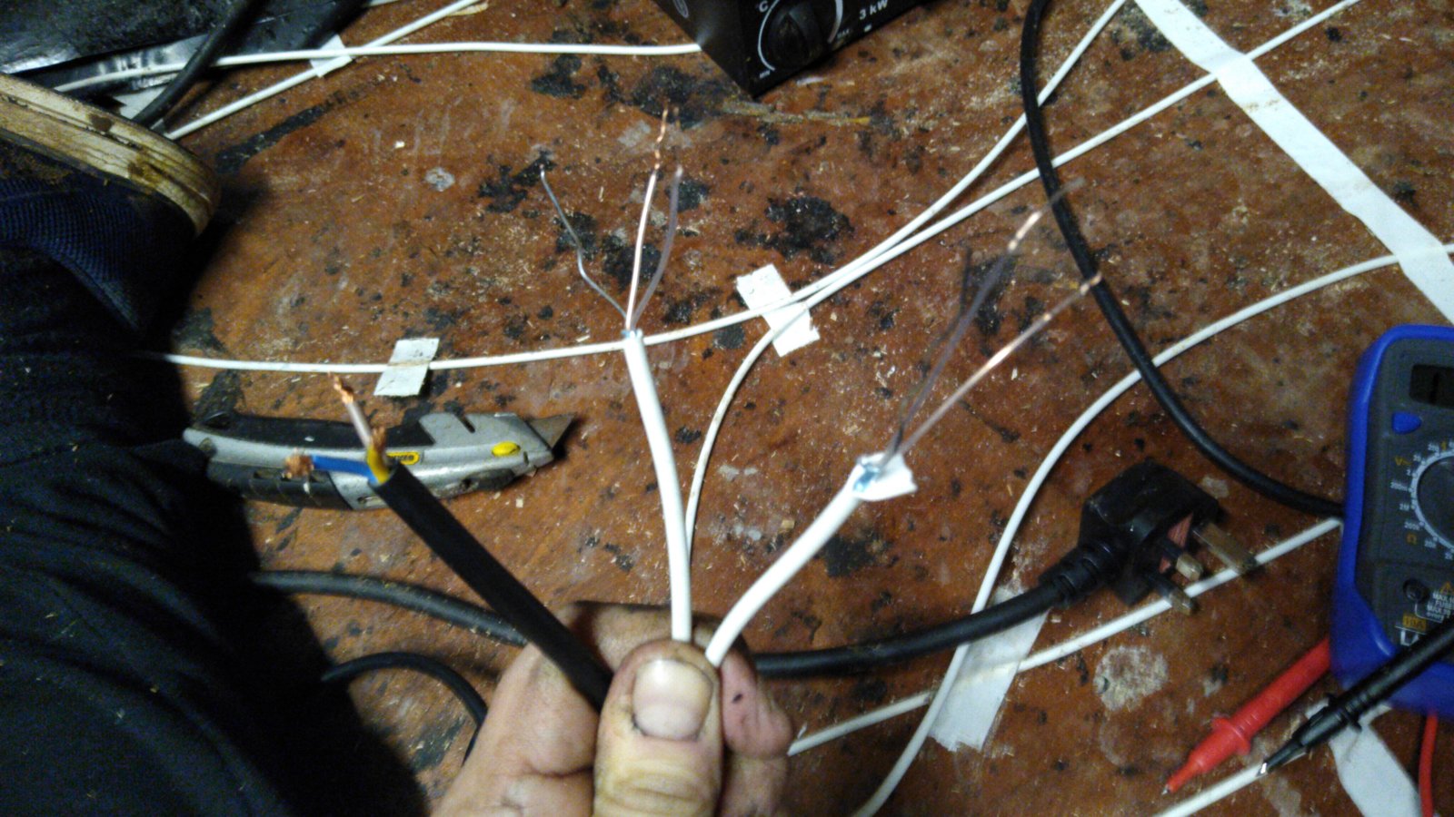 Comfort zone under floor cable | DIYnot Forums