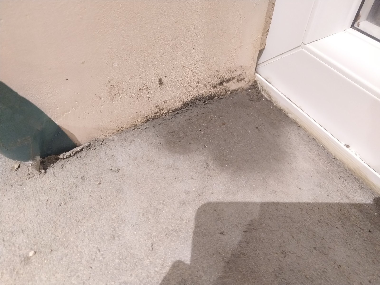 Damp patch in brand new porch | DIYnot Forums