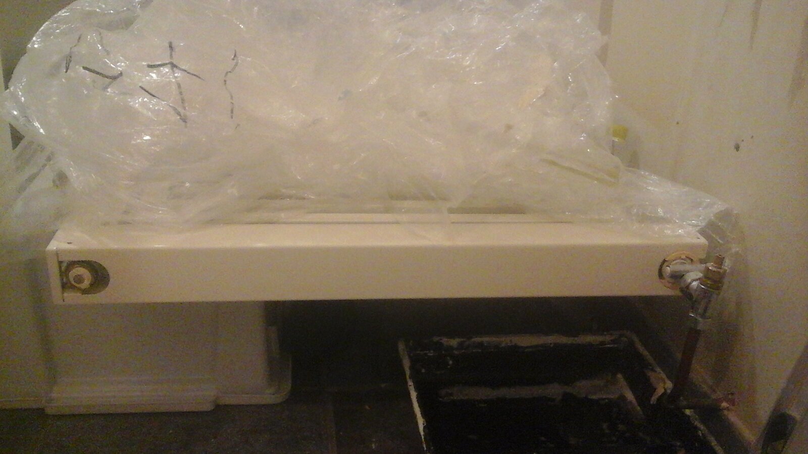 When painting - Should radiator be removed? | DIYnot Forums