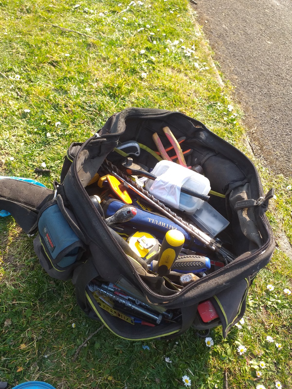 Reorganising my tool bag | DIYnot Forums
