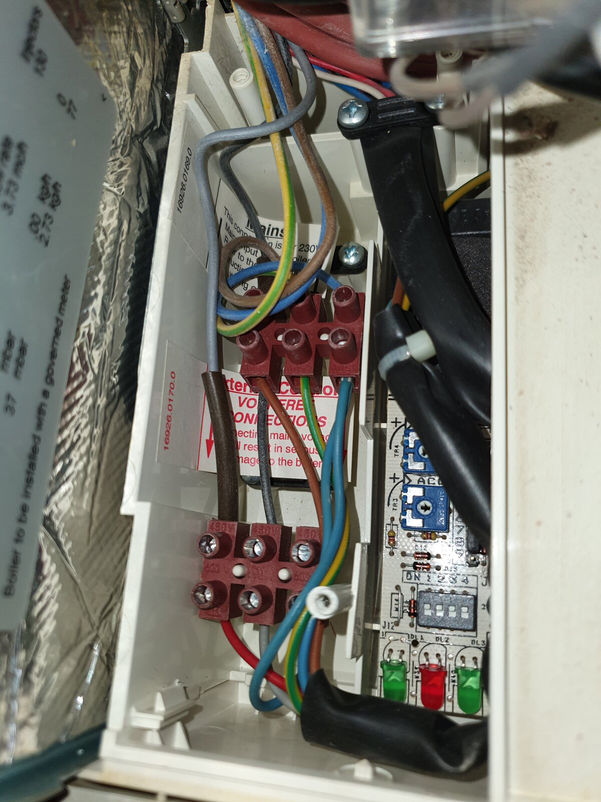 Wiring new boiler thermostat | DIYnot Forums