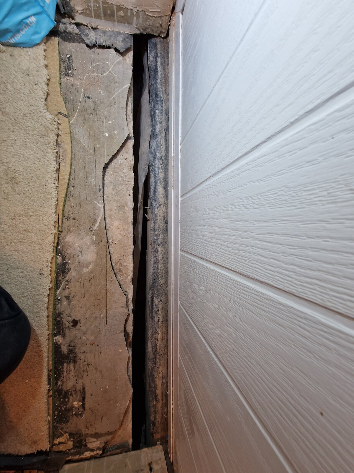 Cracked floor under UPVC door | DIYnot Forums