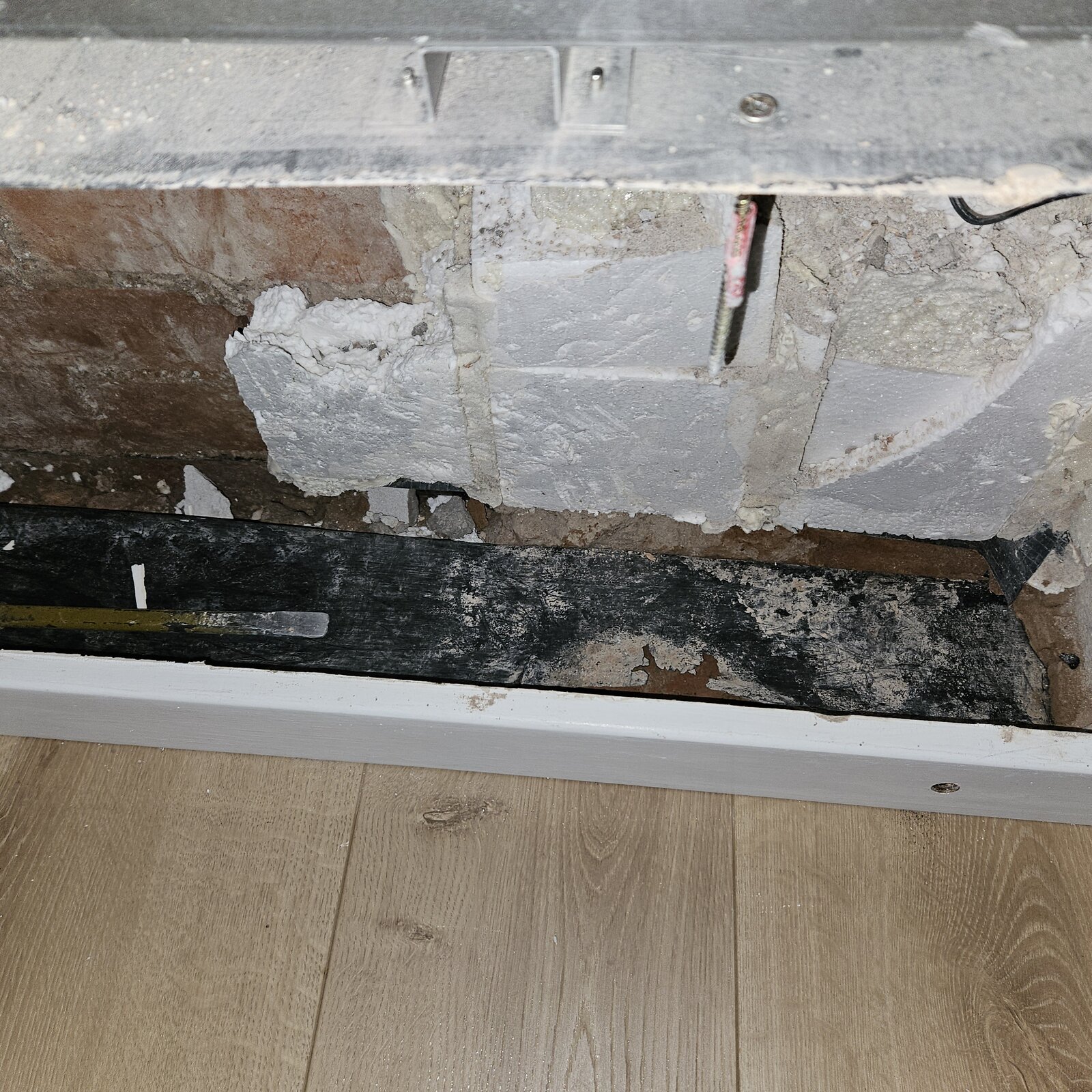 Damp patch | DIYnot Forums