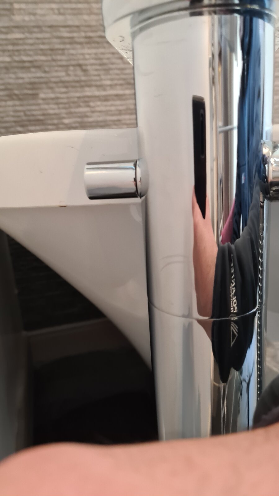 Floorstanding bath tap leaking | DIYnot Forums