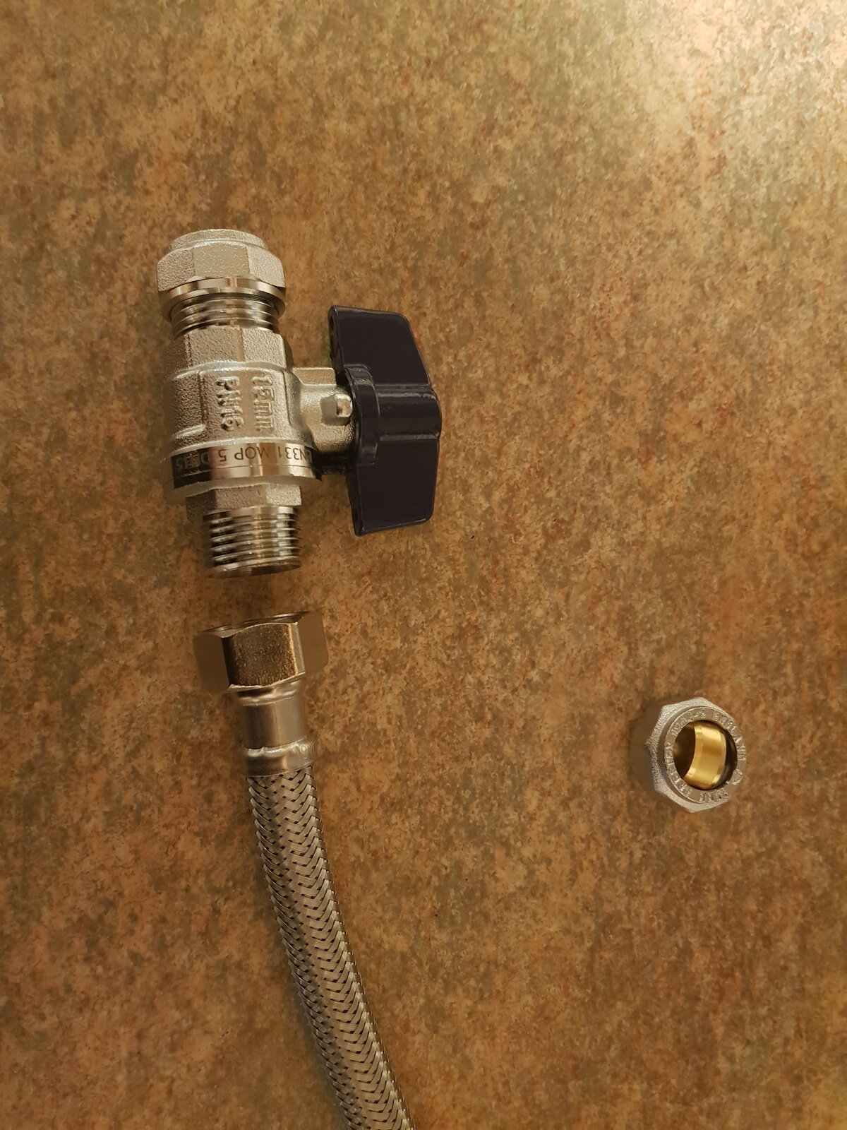 Basic plumbing question: 15 mm compression to threaded 1/2 inch? | DIYnot Forums