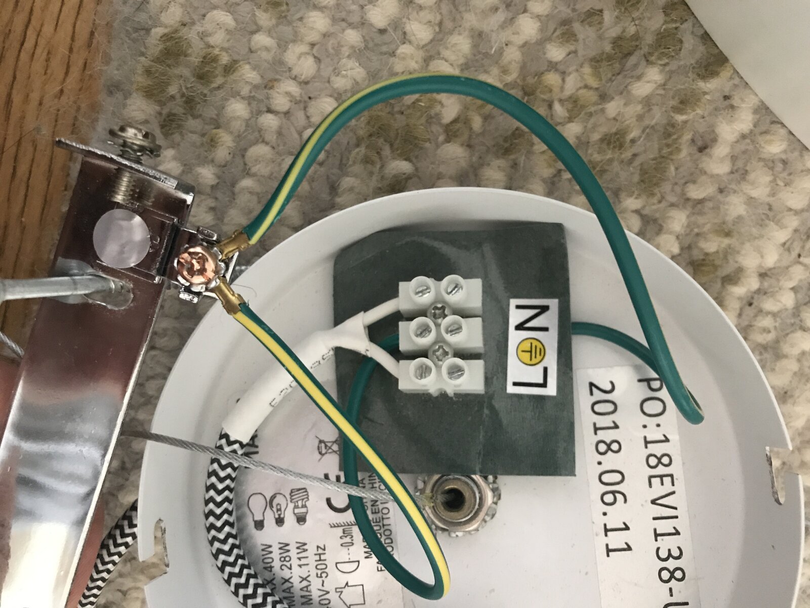 Replacement ceiling pendant has no earth | DIYnot Forums