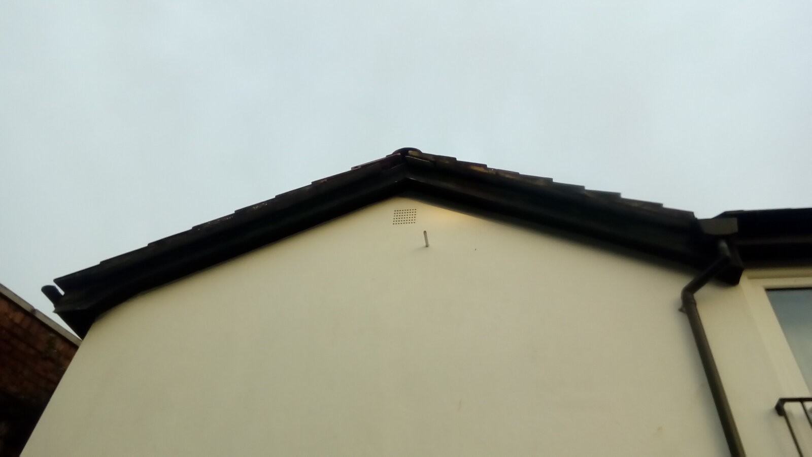 Alternative to cemented undercloaking (Marley Modern) | DIYnot Forums