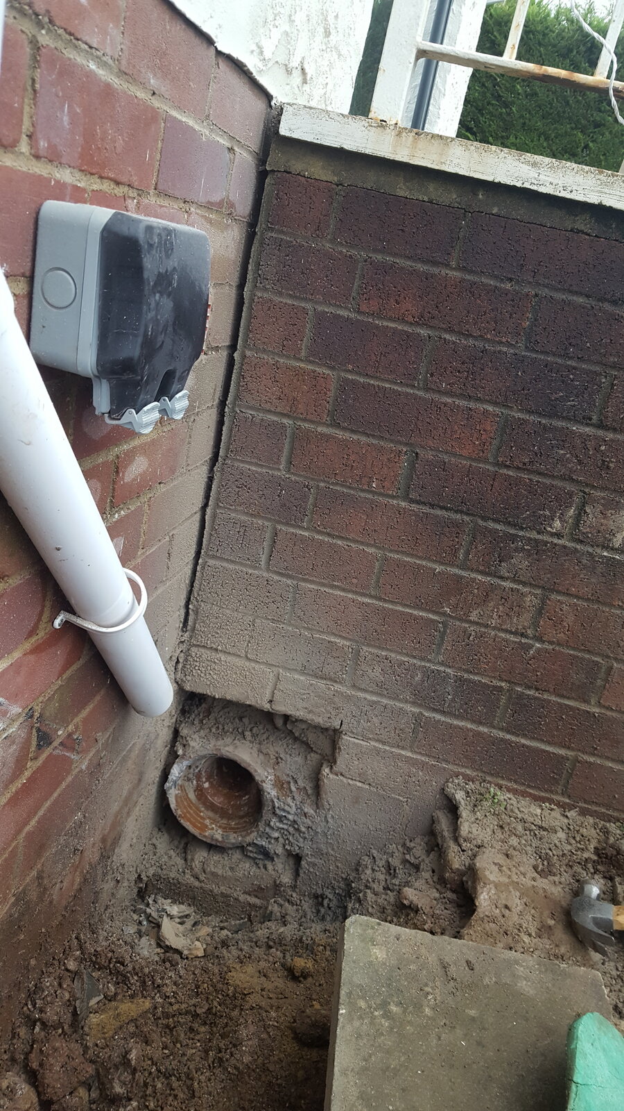 Soil pipe connection | DIYnot Forums