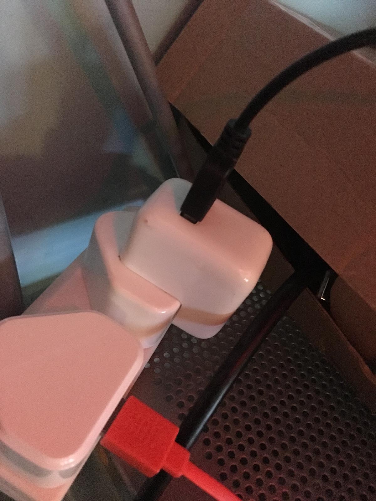 Best way to connect a USB LED strip to a ceiling light fitting | DIYnot ...