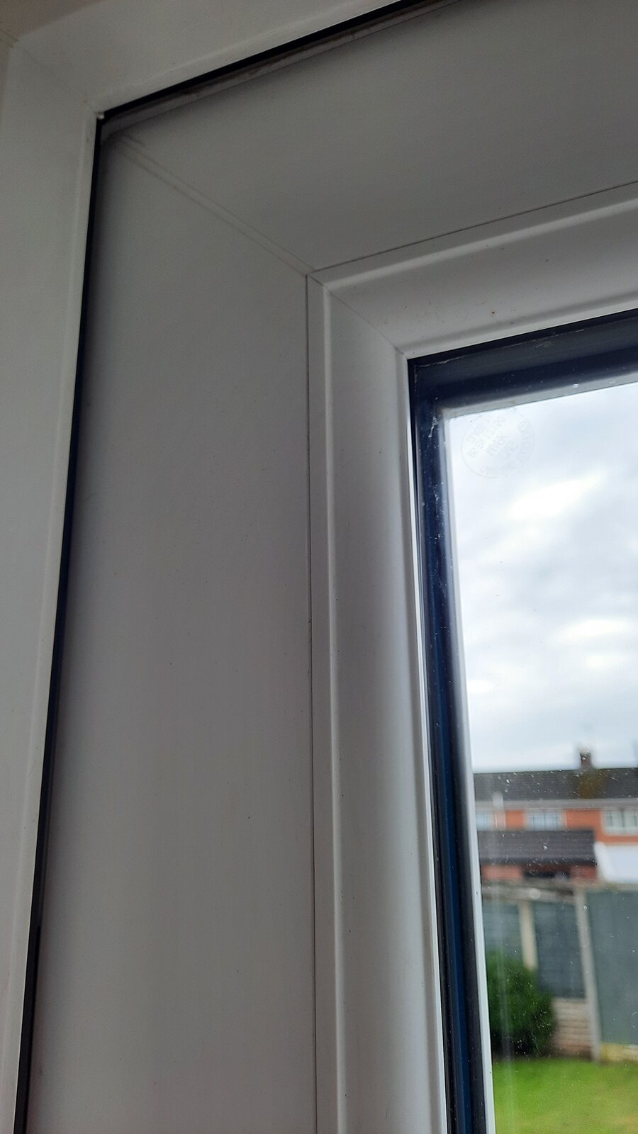 Large gap between door and frame | DIYnot Forums