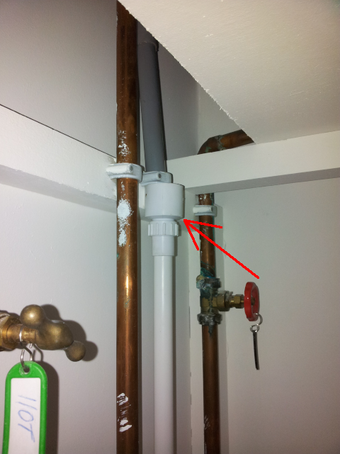 Drainage for over head pressure tank overflow | DIYnot Forums