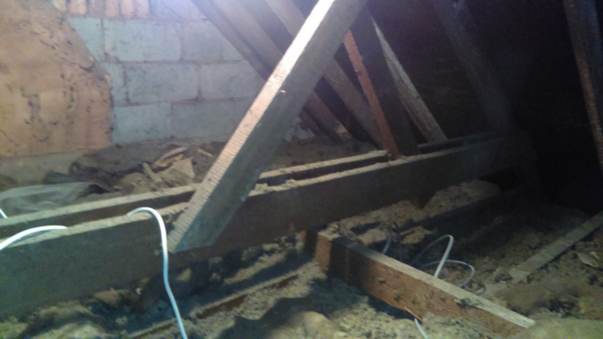 Opening up loft for storage removing timbers | DIYnot Forums