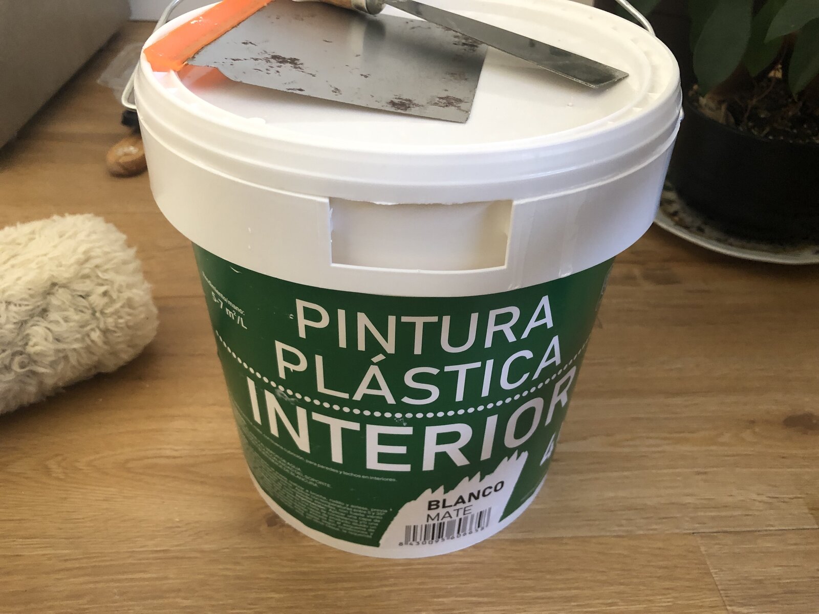 Patchy coverage on repaired plaster wall | DIYnot Forums