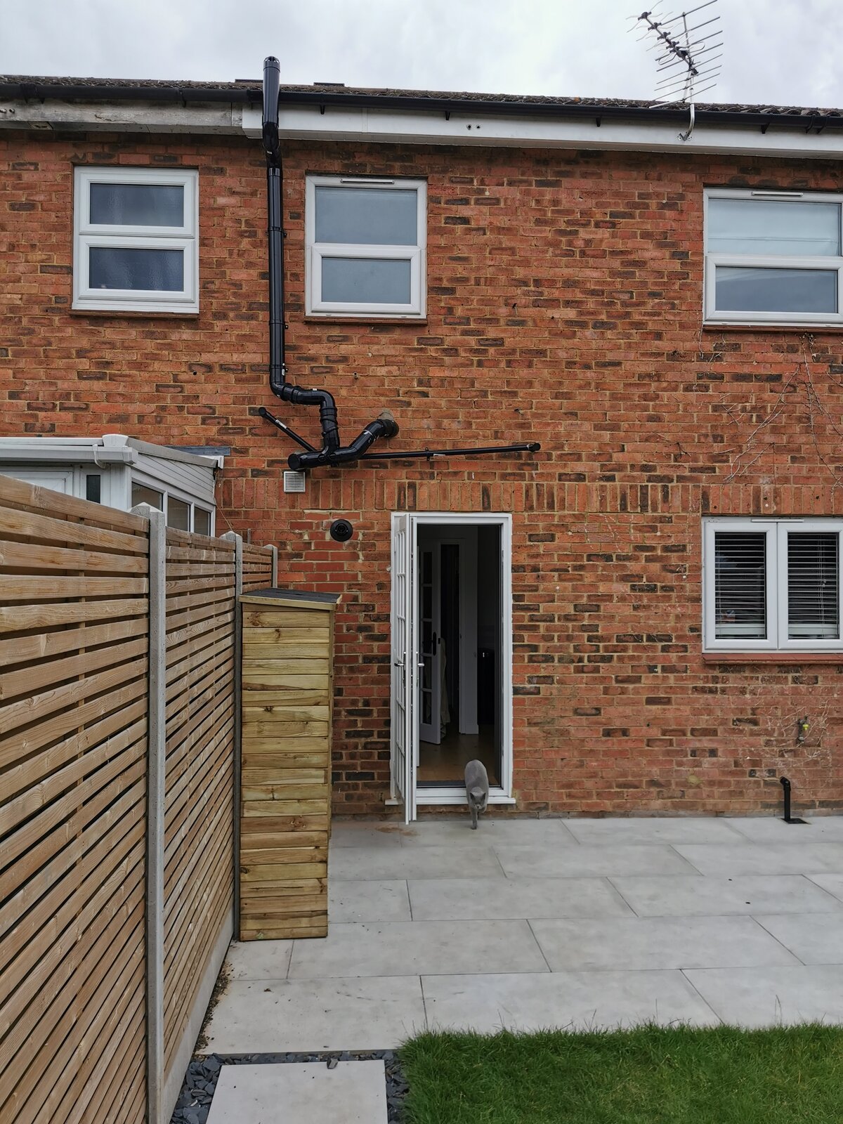 Roast my external waste pipe | DIYnot Forums