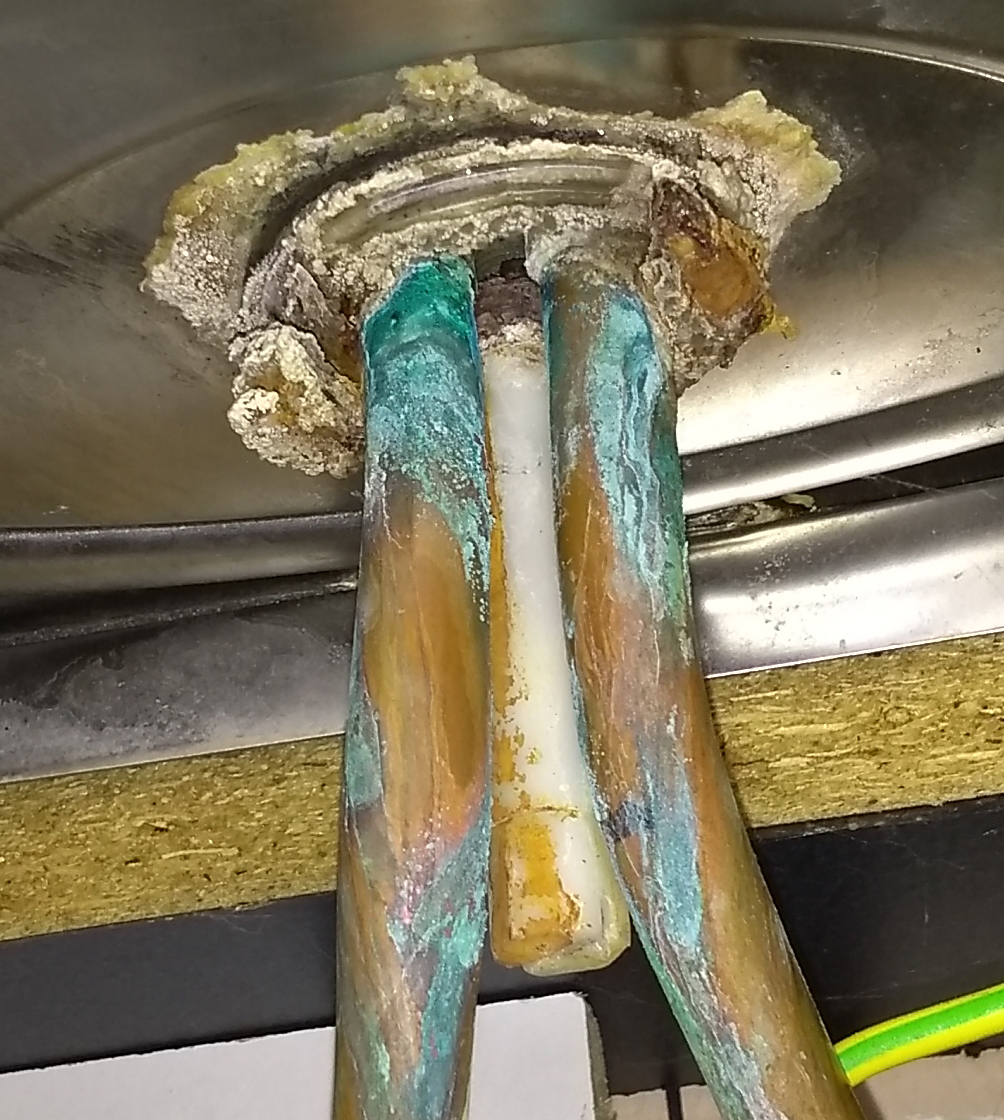 Help removing rusty kitchen tap fixing | DIYnot Forums