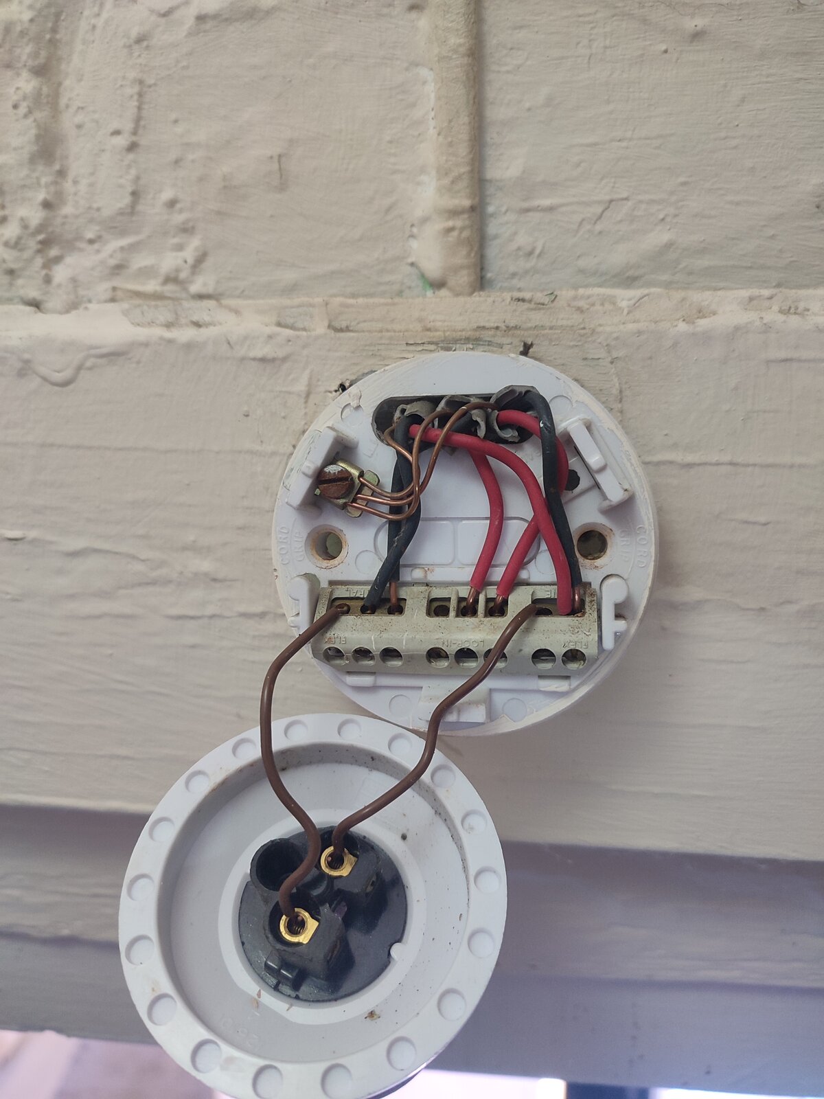 Using existing wiring to wire outdoor light? | DIYnot Forums