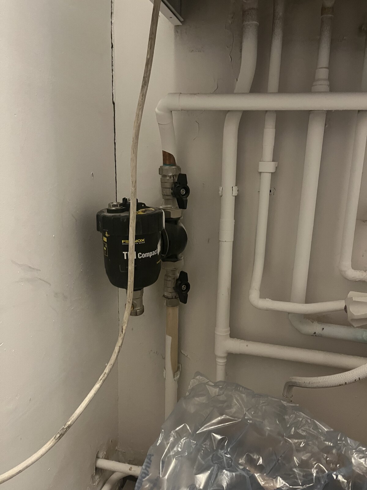 Vaillant EcoTec Pro 28: F.22 warning (low pressure), but no filling loop | DIYnot Forums