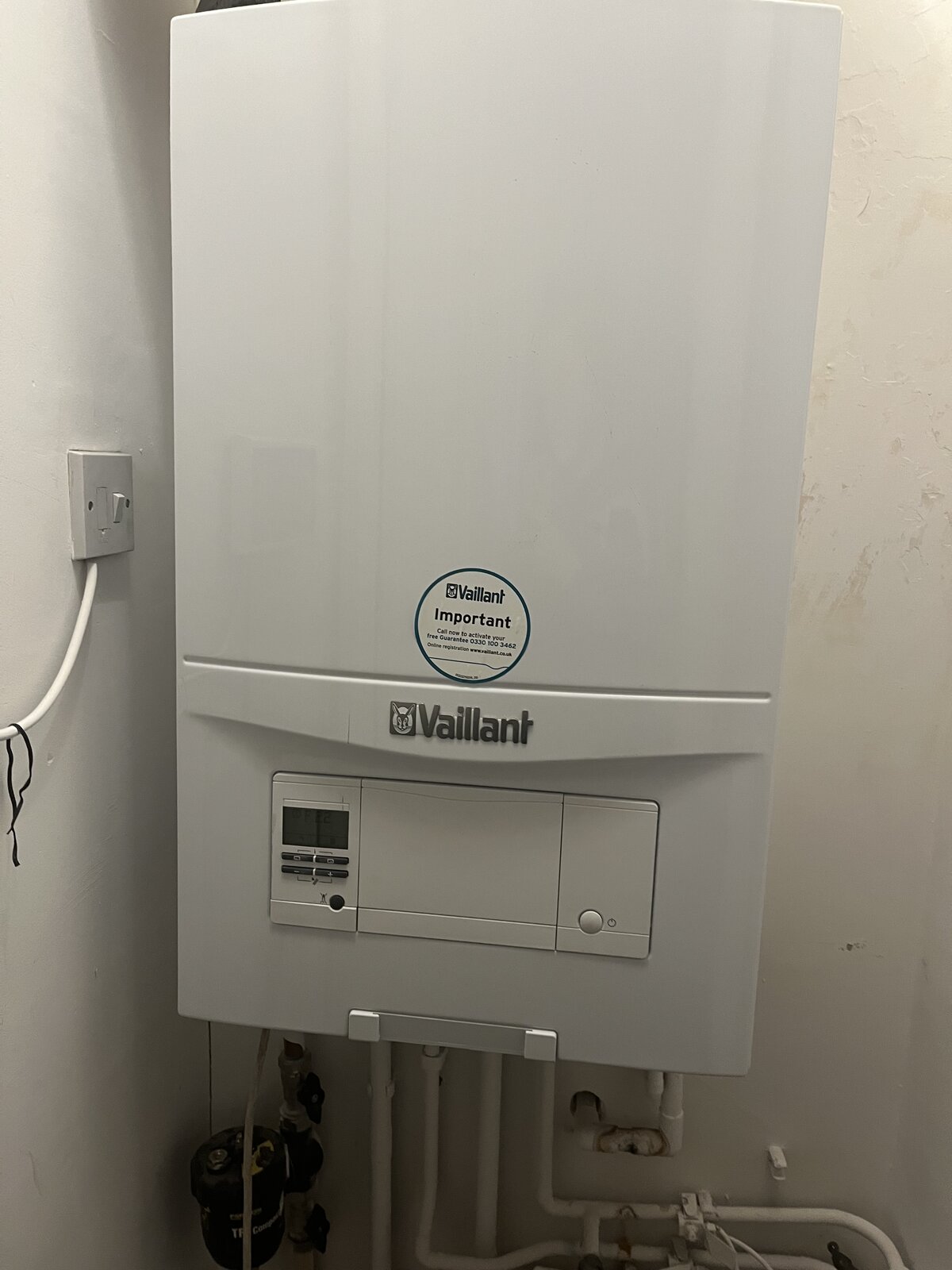 Vaillant EcoTec Pro 28: F.22 warning (low pressure), but no filling loop | DIYnot Forums