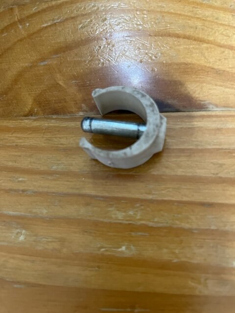 Looking for round fixings | DIYnot Forums