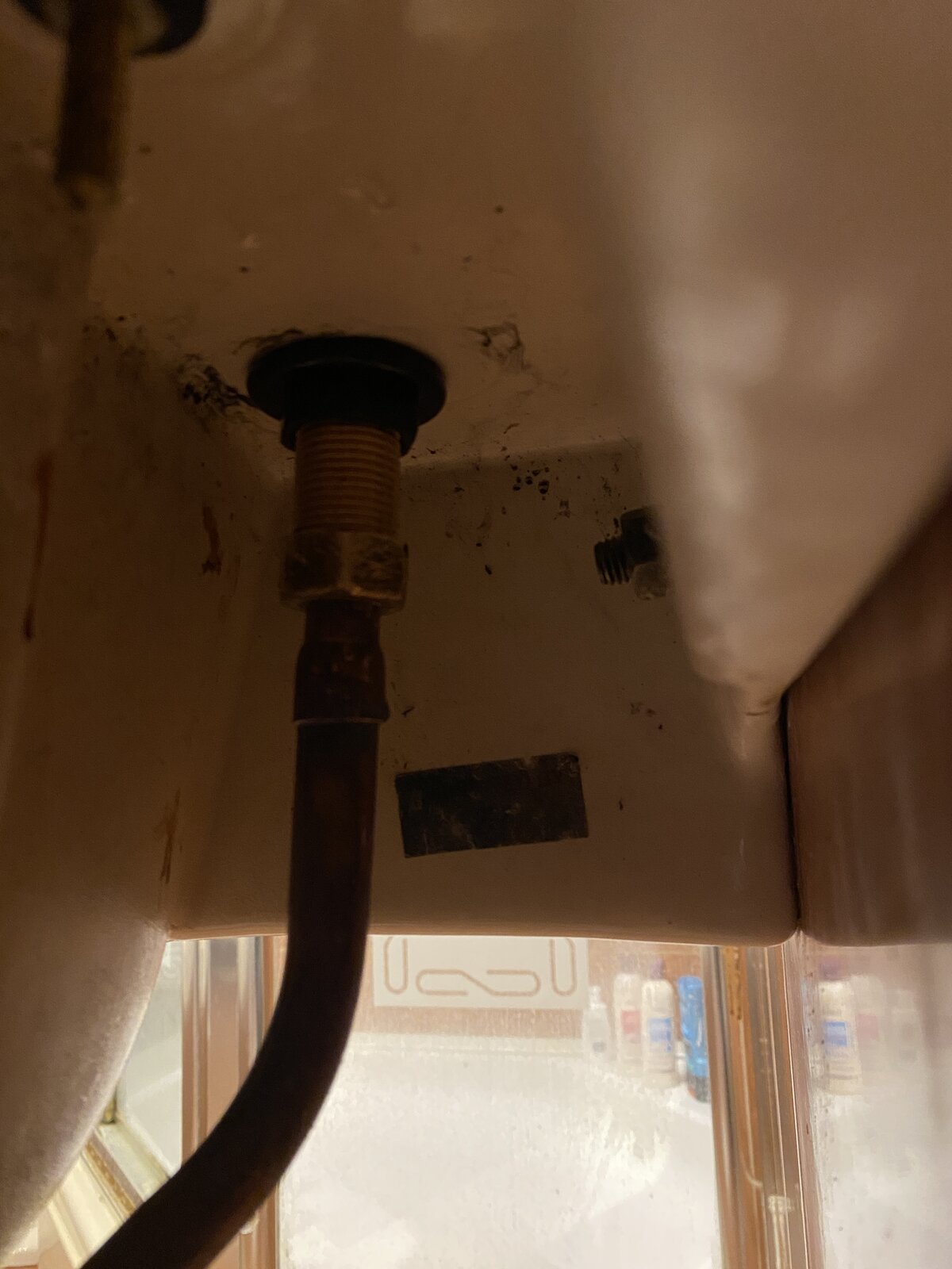 First time replacing sink taps and leaking. Help please | DIYnot Forums