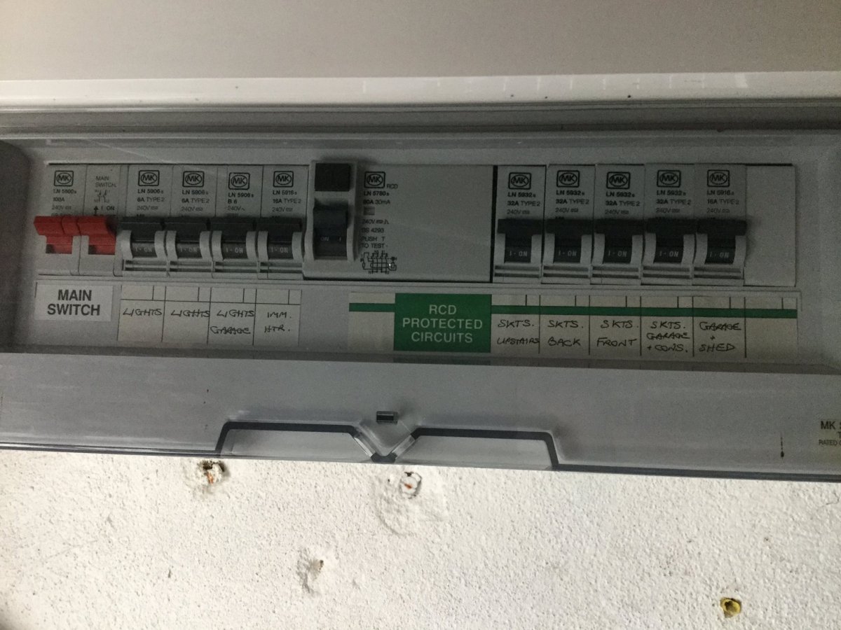 Sockets tripping consumer unit | DIYnot Forums