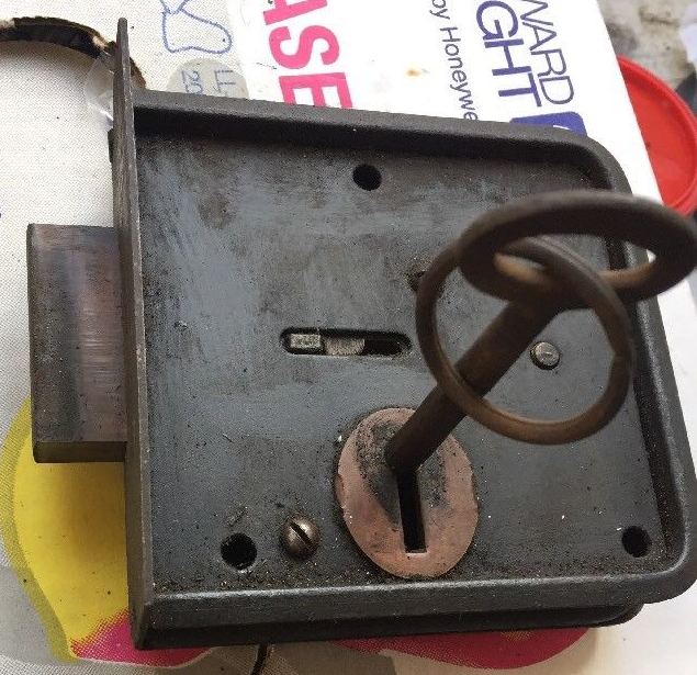 Vintage rim lock | DIYnot Forums