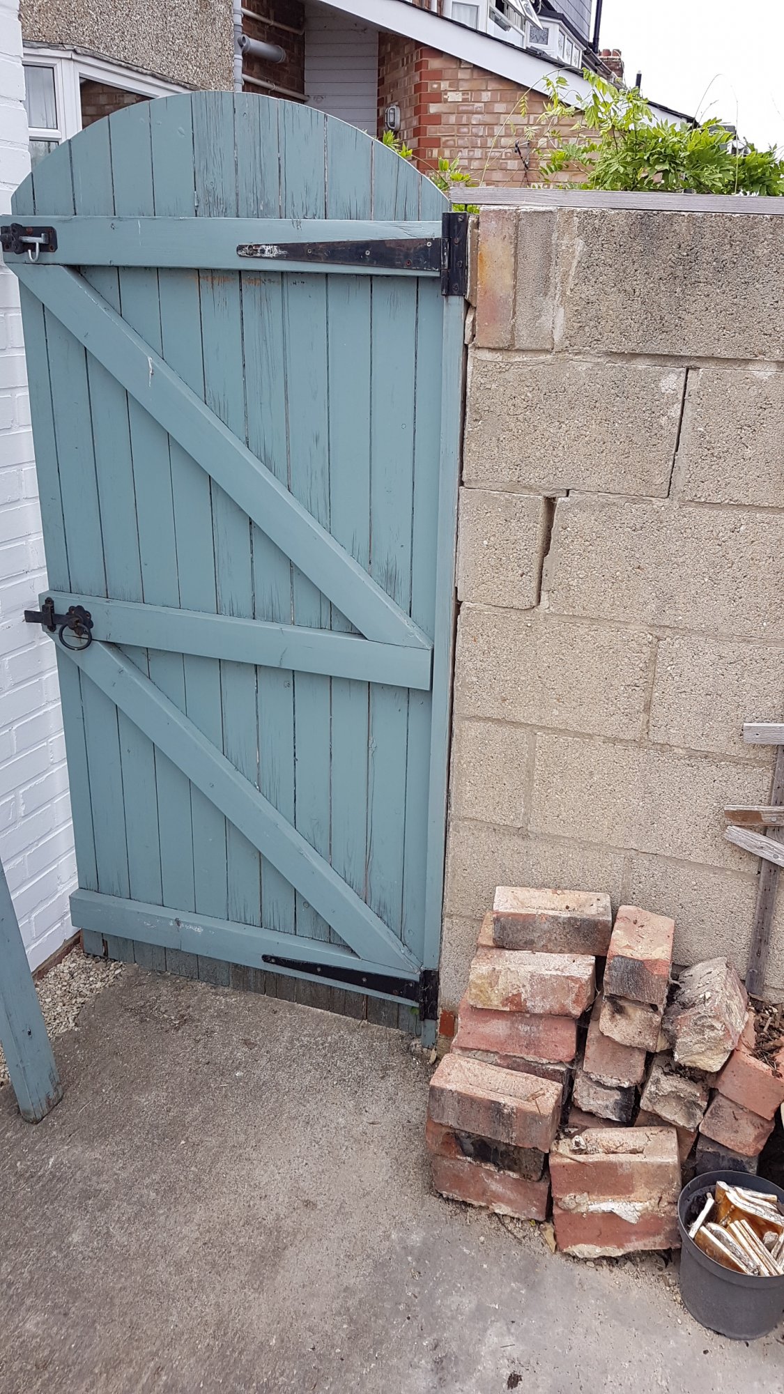Existing garden wall - strengthening for gate | DIYnot Forums