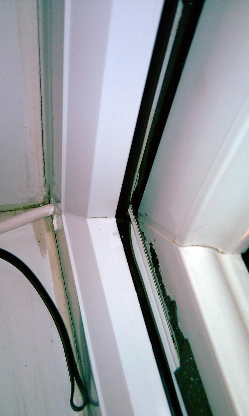 Bottom left corner | DIYnot Forums