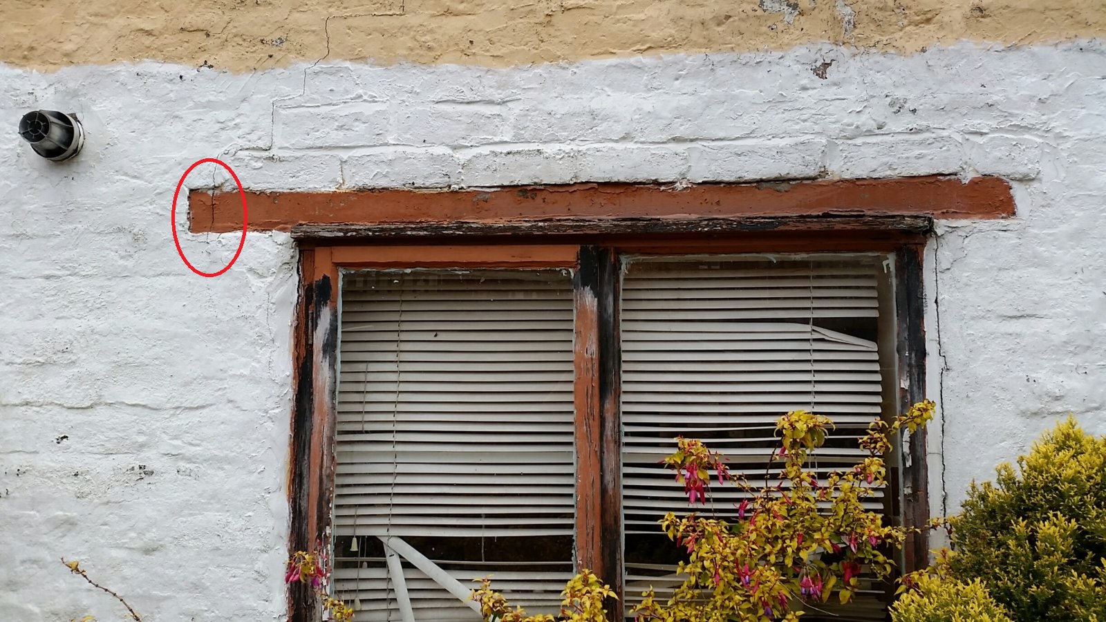Cracked Lintel And Old Window Edit | DIYnot Forums