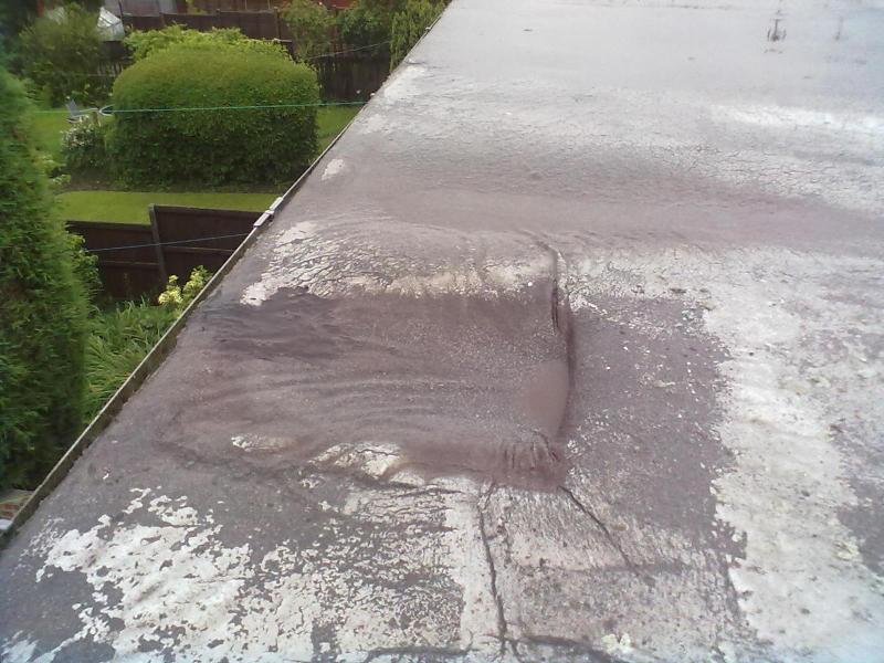 Dips and cracks in asphalt roof | DIYnot Forums