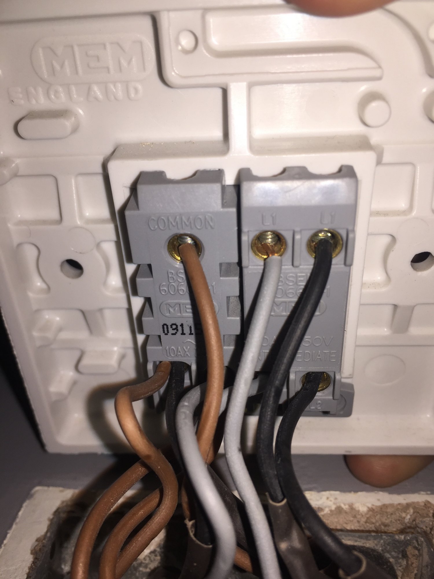 Changing a light switch | DIYnot Forums